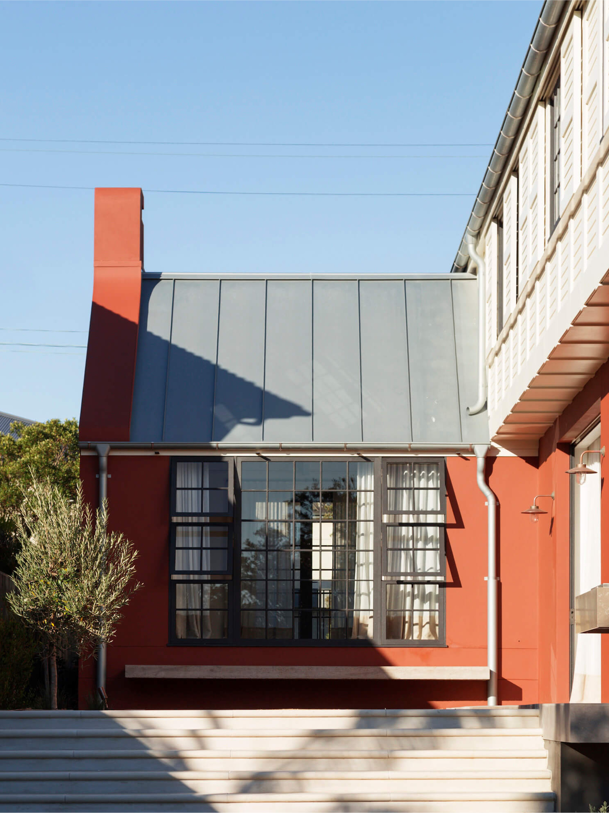 A study in contrasts harmoniously comes together in the Balancing Home