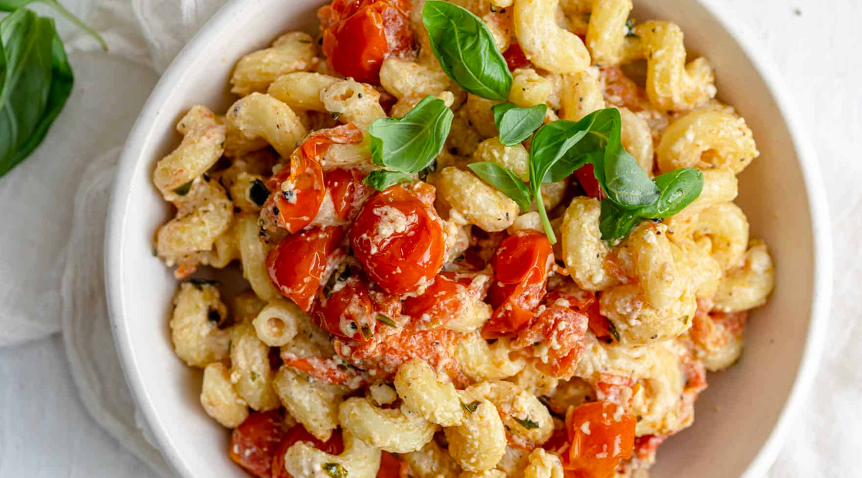 This Viral Tiktok Baked Feta Pasta Recipe Creates A Ridiculously Simple