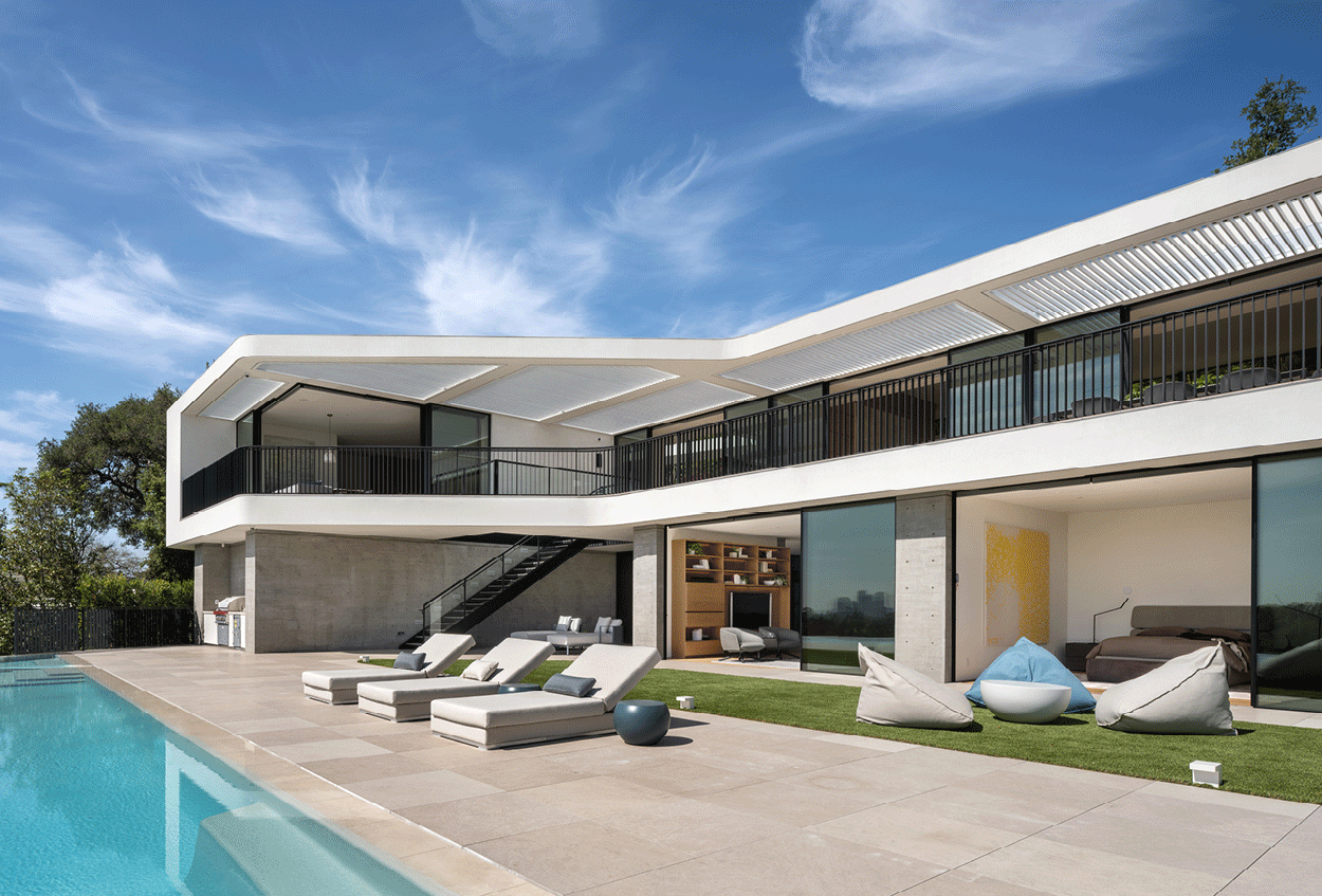 Siena Way is the epitome of understated, timeless glamour