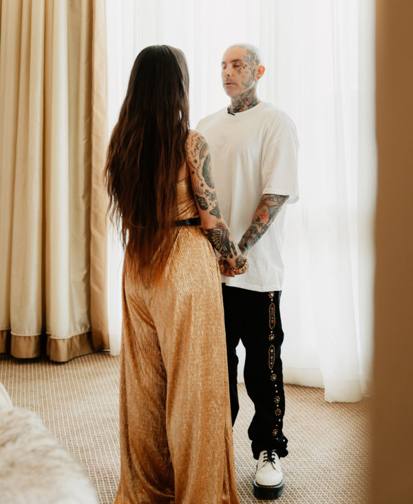 We sit down with breathwork experts Lukis Mac & Hellè Weston