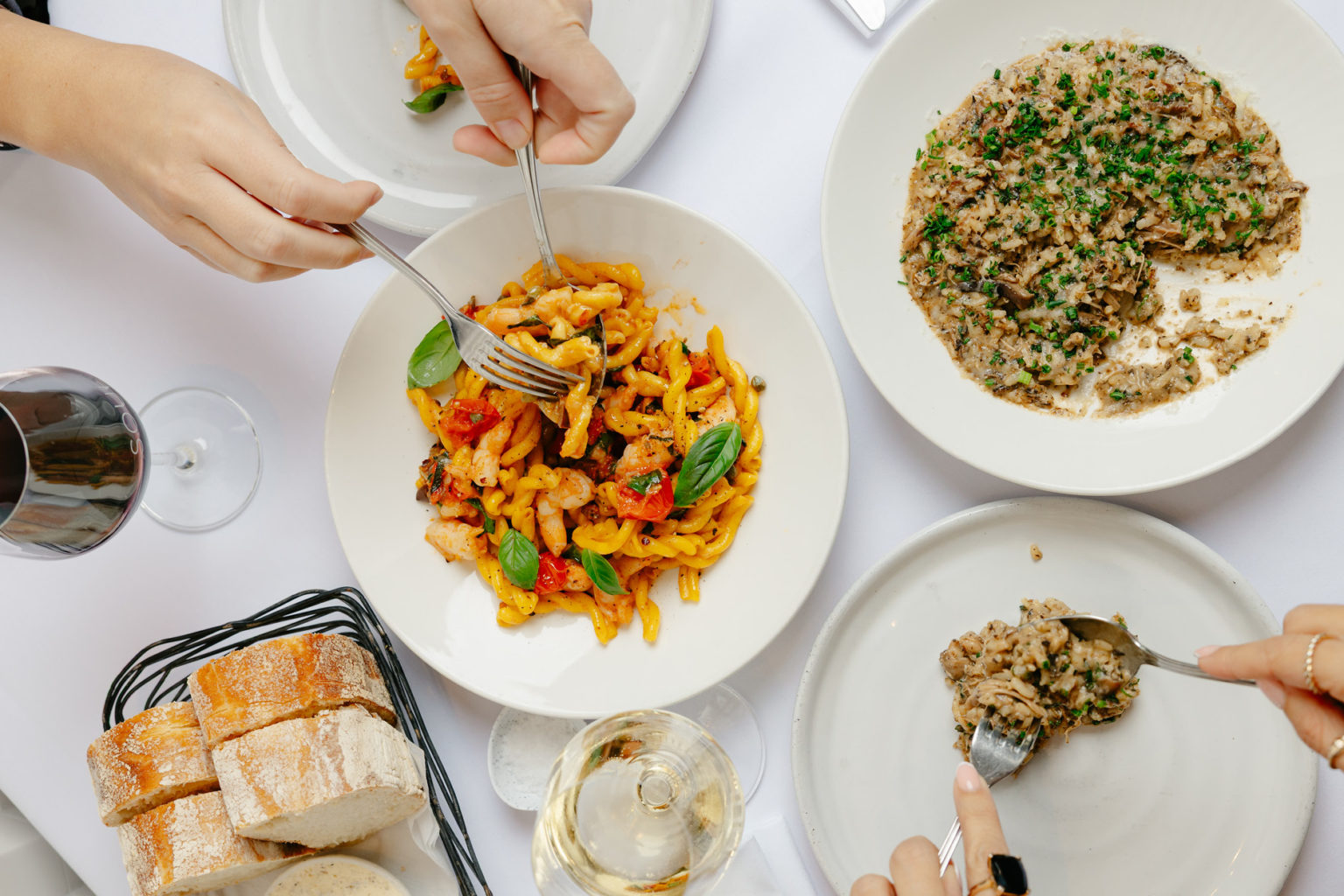 Here's where to eat, drink, stay, and play in Auckland