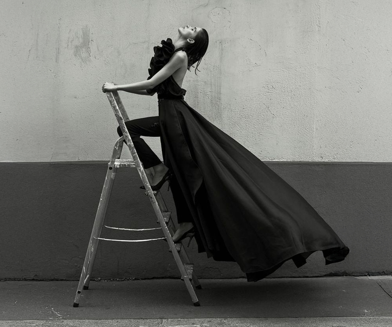 The ins, outs, and how-tos of social climbing for beginners